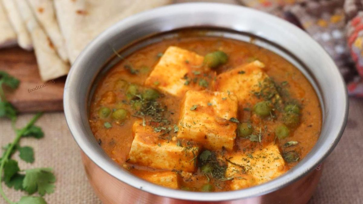 Dhaba Style Matar Paneer - Food Trails